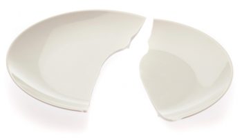 What Causes Plates To Break in the Microwave? | ApplianceTeacher