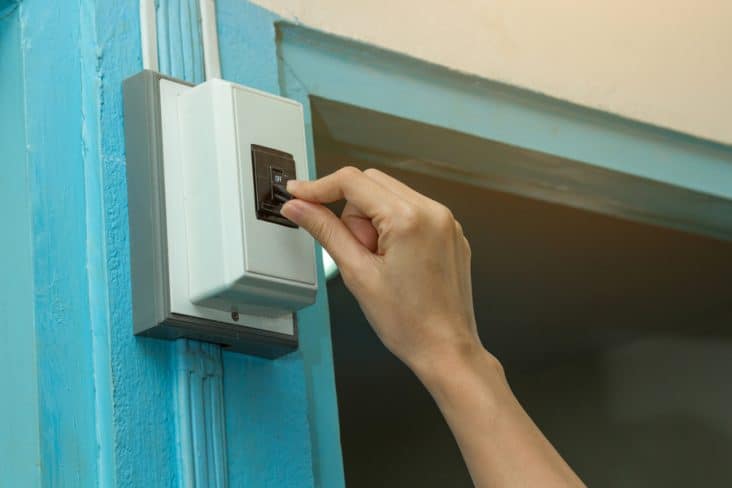 How To Fix Loose Circuit Breakers | ApplianceTeacher