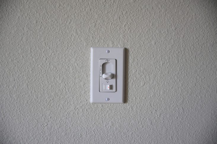 How To Reverse a Hampton Bay Ceiling Fan | ApplianceTeacher