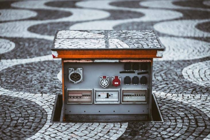 10 Ways To Protect Outdoor Outlets From Rain | ApplianceTeacher