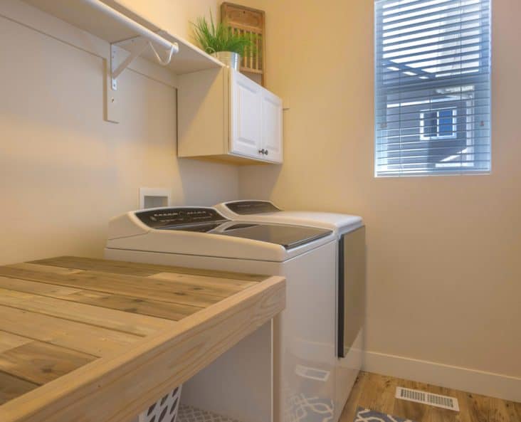 Why Your Laundry Room Is Covered in Lint? | ApplianceTeacher