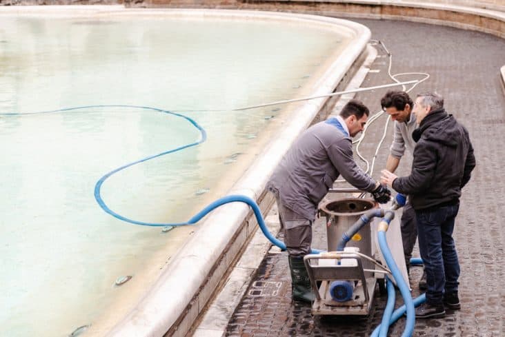 How Does a Pond Vacuum Work? | ApplianceTeacher