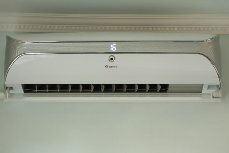 How To Reset Gree Air Conditioner | ApplianceTeacher