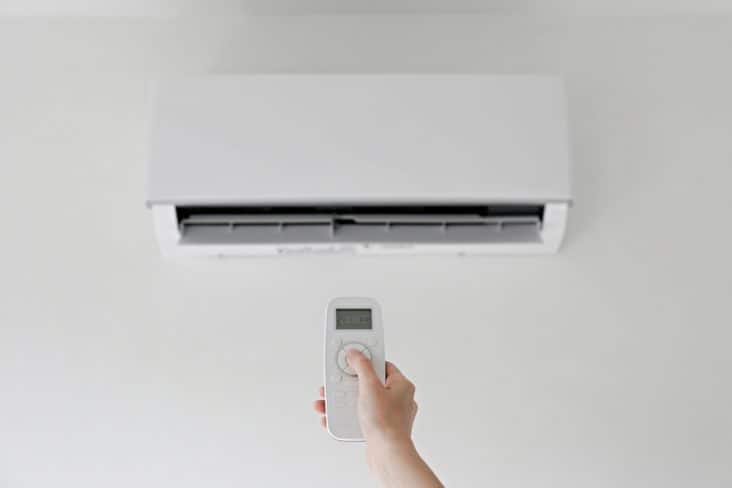 How To Fix E6 Error Code on Split AC | ApplianceTeacher